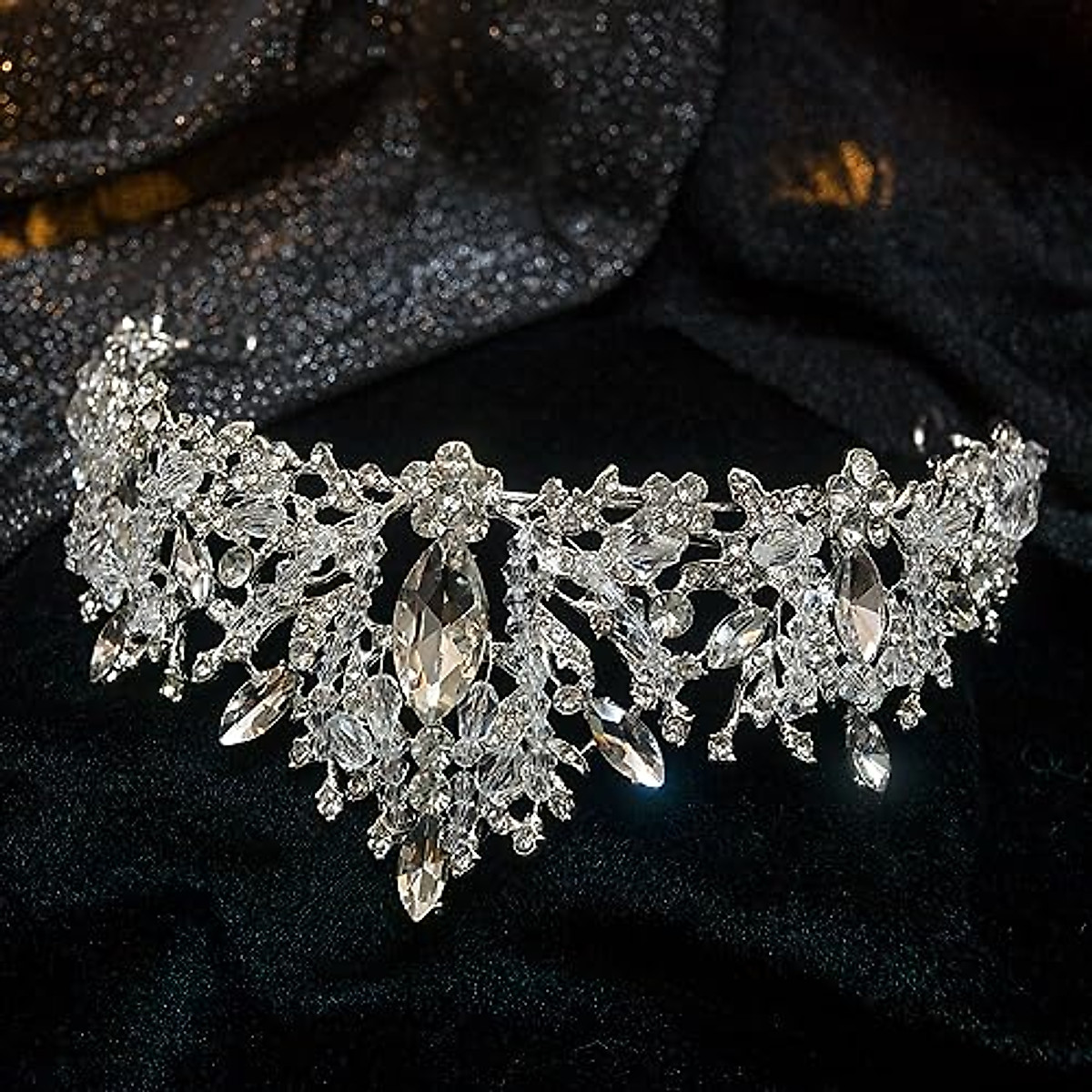 RUOKFZIYAN Silver Crown for Women and Birthday Tiara Crystal Queen Crowns Rhinestone Princess Tiaras for Girl Bride Wedding Hair Accessories for Bridal Party Prom Halloween Cos.play dress Christmas