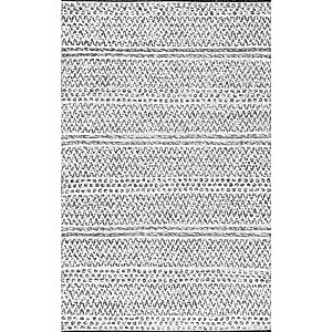nuLOOM Natosha Indoor/Outdoor Chevron Striped Accent Rug, 2x3, Silver