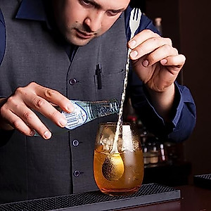 Ohtomber Cocktail Shaker Bartender Kit - 5 Pieces Cocktail Martini Shaker with Strainer, Muddler for Cocktails, Bar Spoon, Measuring Jigger for Bartending and Liquor Bottle Pourers, Drink Mixer Set