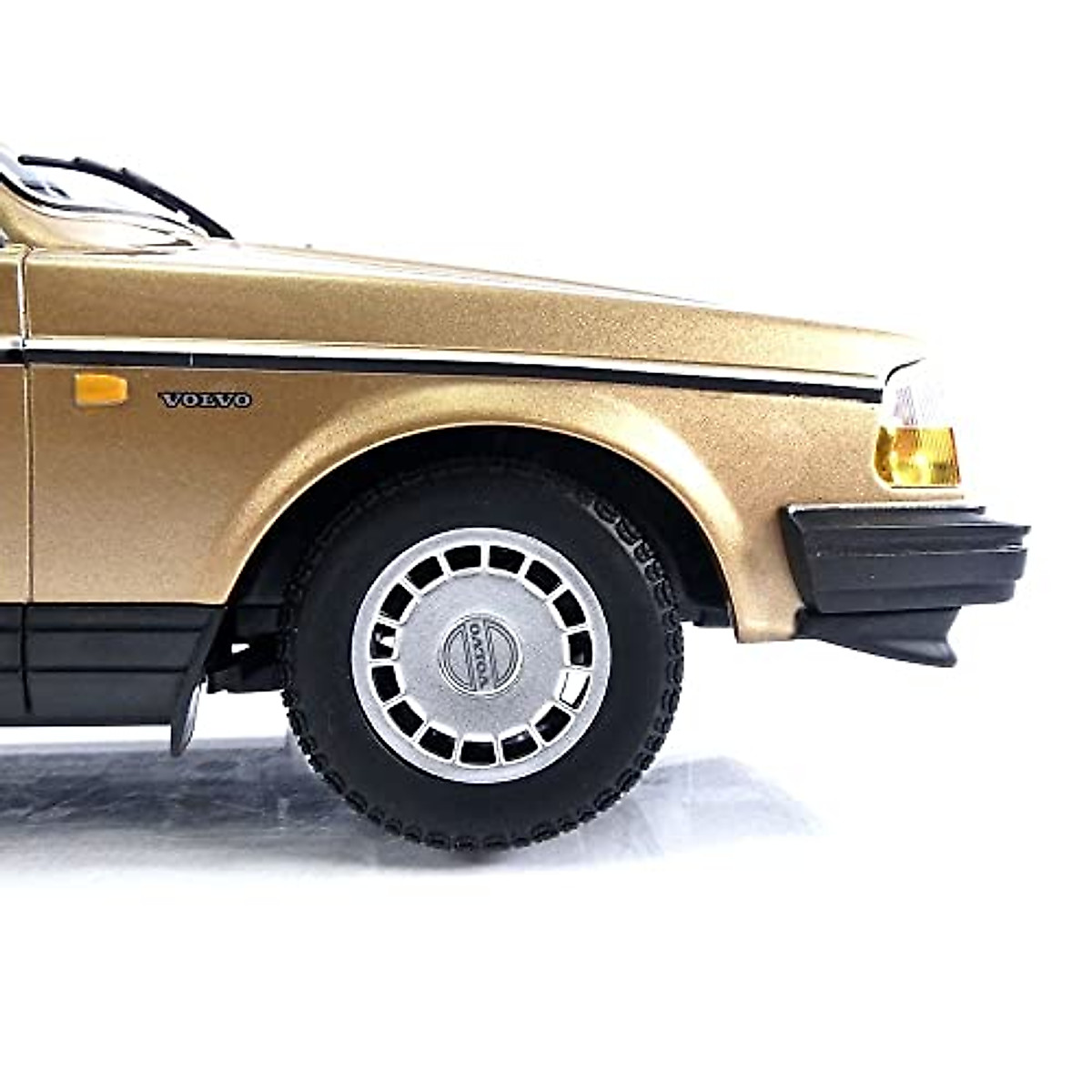 Minichamps 1986 240 GL Break Gold Metallic Limited Edition to 402 Pieces Worldwide 1/18 Diecast Model Car 155171415