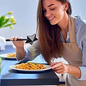 2 Pcs Magic Wand Salt and Pepper Shakers, Star Wand Salt and Pepper Shakers (black & white)