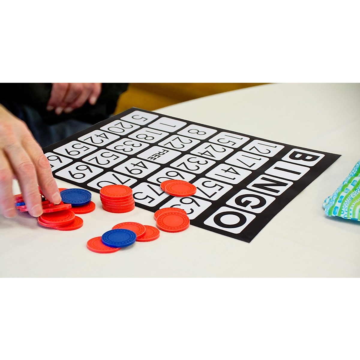 Royal Bingo Supplies EZ Readers Large-Format 8.5" x 11" Bingo Cards with Jumbo 1-inch Numbers (Pack of 50)