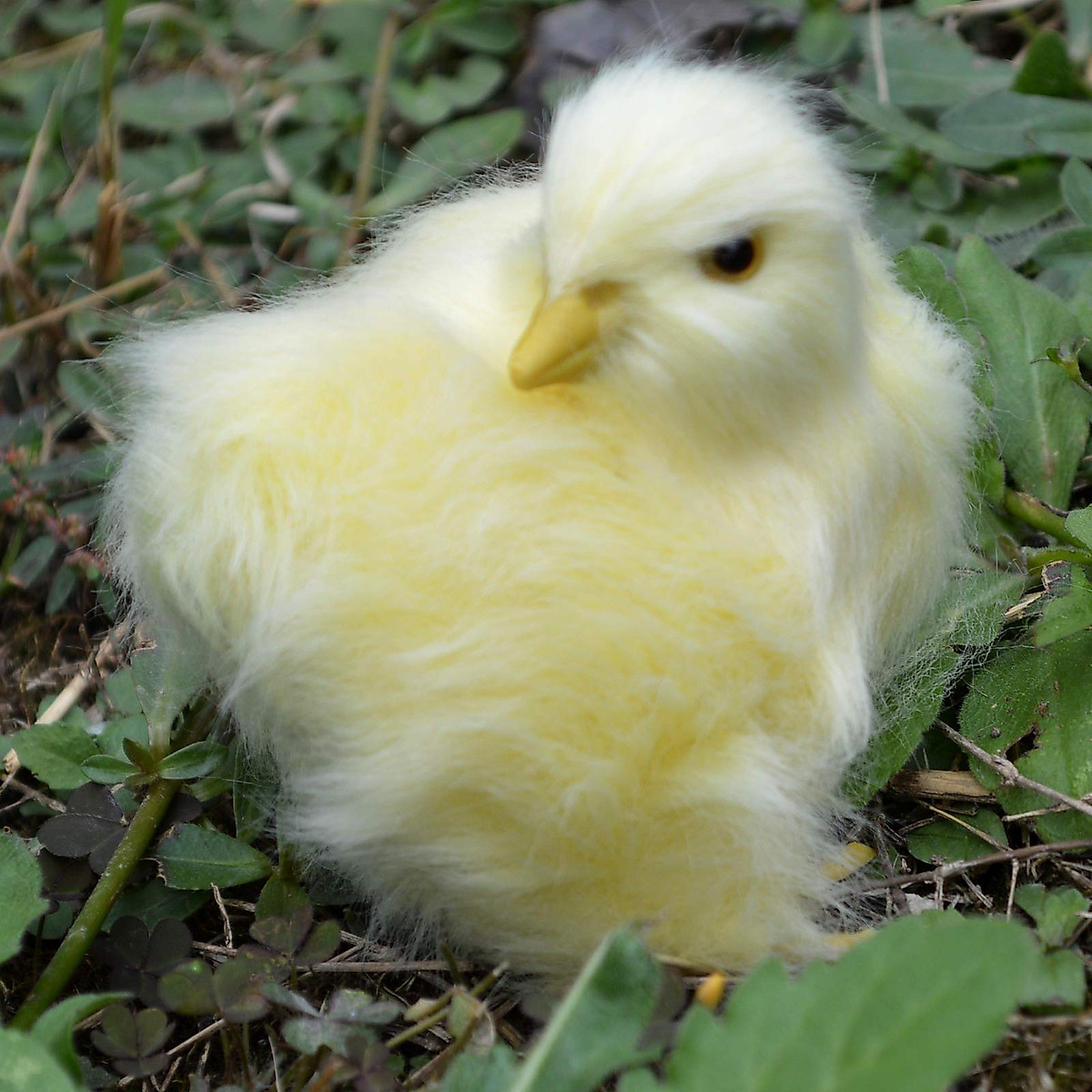 4 x Realistic Furry Baby Chicks Lifelike Plush Fur Animal Spring Easter Chicken Decoration