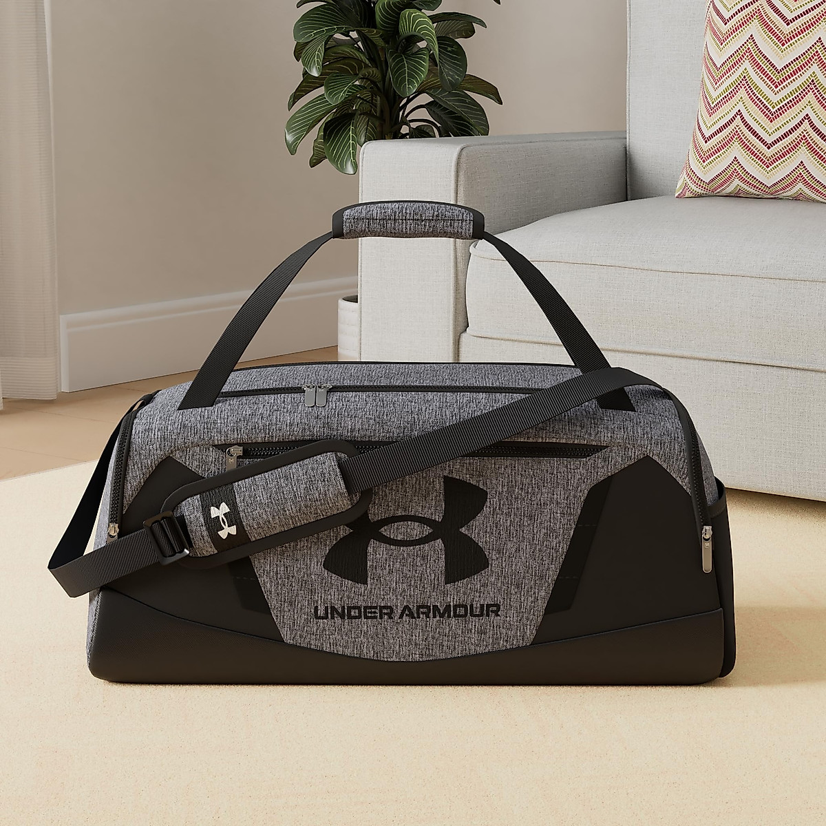 Under Armour Unisex-Adult Undeniable 5.0 Duffle , Pitch Gray Medium Heather (012)/Black , Small