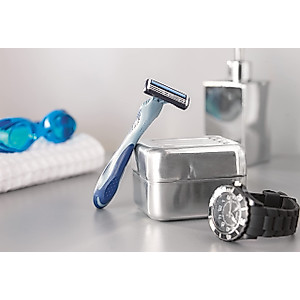 BIC Flex 3, Triple Blade Razor Blades for Men, with Moving Blade Heads for a Close and Soft Shave, Pack of 4