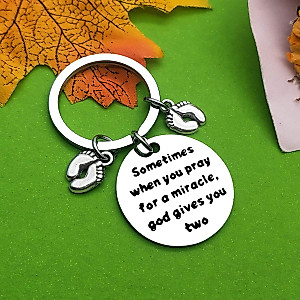 Mom to Be Gift Keychain Pregnancy Announcement Gift Twin Mom Gift New Mom Gift Twin Mom Jewelry First Time Mom Gift Pregnant Mom Jewelry Baby Announcement Gifts