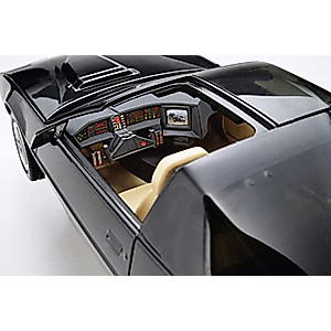 Aoshima Knight Rider: Knight 2000 K.I.T.T. (Season IV Scanner Ver.) 1:24 Scale Vehicle Model