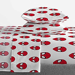 Jay Franco Marvel Spiderman Spidey Daze 5 Piece Queen Bed Set - Includes Reversible Comforter & Sheet Set Bedding - Super Soft Fade Resistant Microfiber (Official Marvel Product)