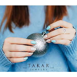 Elegant Sterling Silver Solitaire CZ Engagement Ring (Medium)