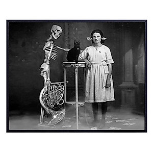Skeleton Wall Art & Decor - Black Cat Decor - Vintage Goth Wall Art - Creepy Weird Gothic Home Decor - Wicca Wiccan, Witchcraft Supplies - Paganism Pagan Gifts - Human Anatomy Photo - Scary Picture