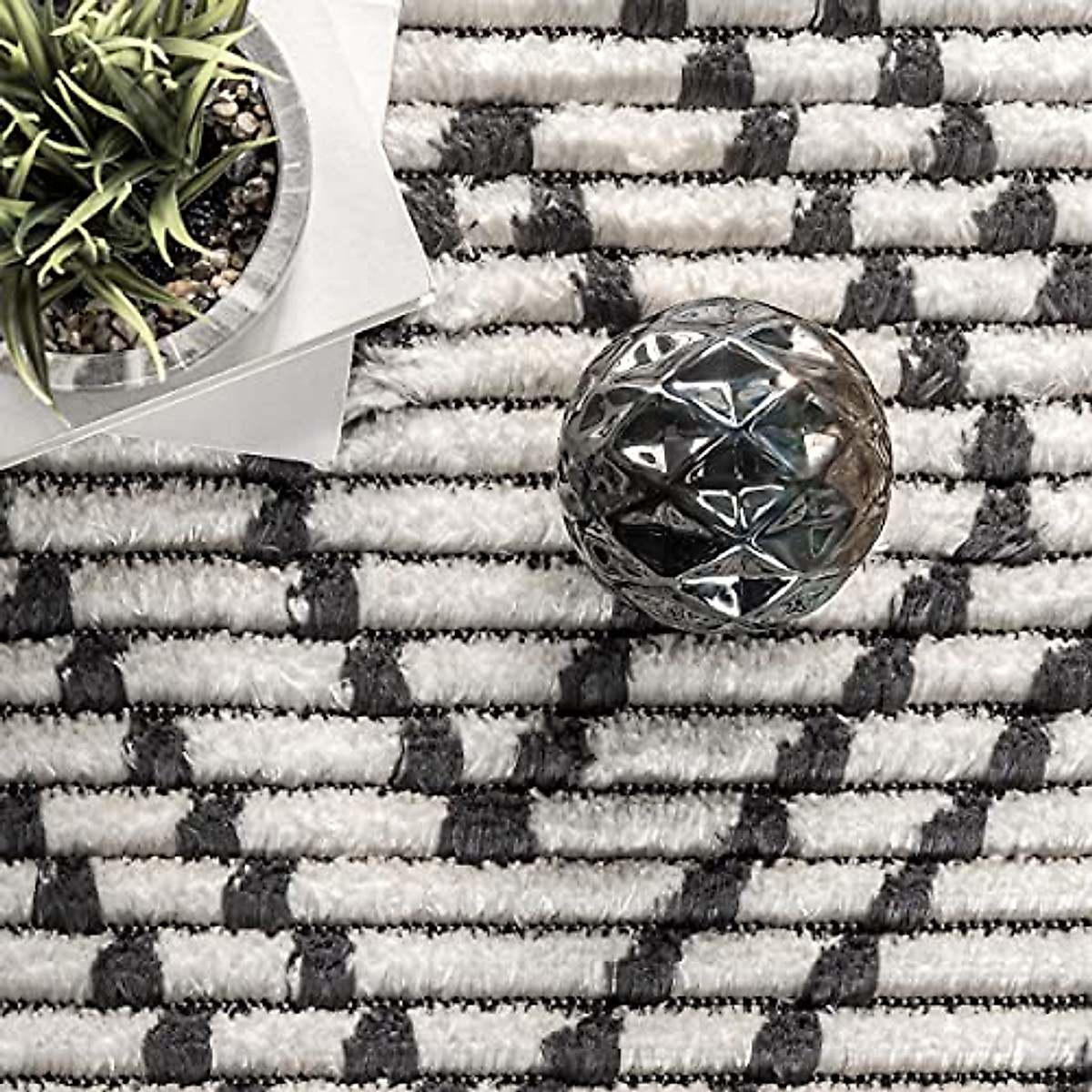 nuLOOM Tatiana Soft Shaggy Textured Modern Diamond Fringe Area Rug, 7' 10" x 10', Beige