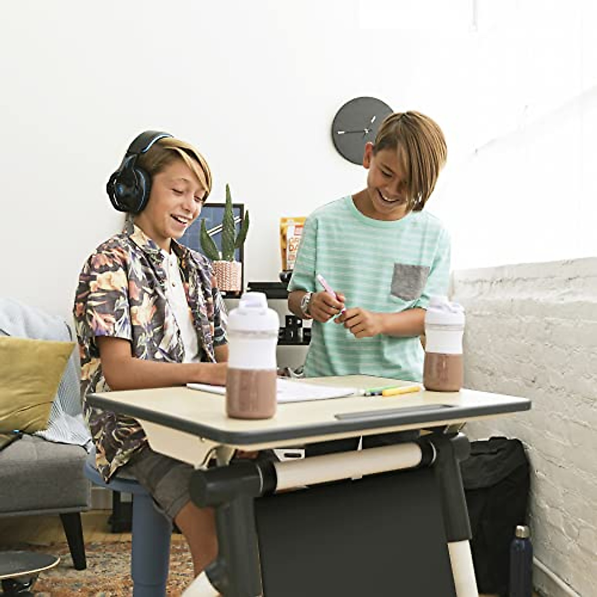 ECR4Kids Nesting Student Desk, Portable Table, Maple/Grey