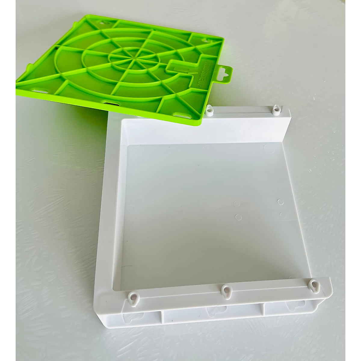 FreezeStax 1-Quart Expandable Starter Set. (3-4 Cup Set Capacity). Includes 1 individual 1-Qt Expander for 1-Qt (3-4 Cup) Freezer Bags. Add Optional, FreezeStax 1-Qt Expanders (listed separately).