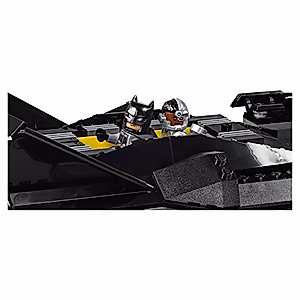 LEGO Super Heroes 76087 Flying Fox: Batmobile Airlift Attack (955 Piece)