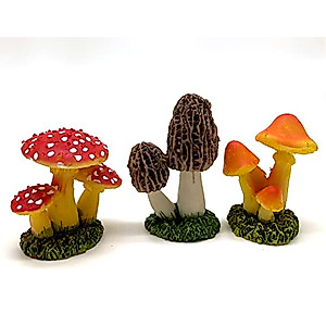 Aliotech 3pcs Mini Mushroom Figurines Lawn Garden Cute Micro Decoration Statues Figurines for Garden Ornaments Plant Pots Bonsai Landscape Model Ornaments Decor DIY