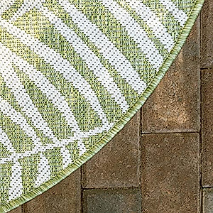 Unique Loom Outdoor Botanical Collection Floral, Coastal, Bohemian, Leaves, Indoor and Outdoor Area Rug (4' 0 x 4' 0 Round, Green/Ivory)