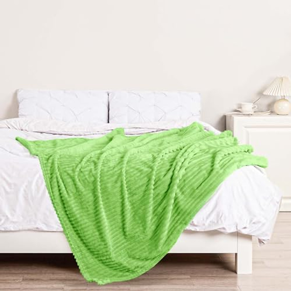 Bnuitland Light Green Flannel Throw with Storage Pouch,300GSM Super Soft Fleece Stripe Pattern Sofa Blanket for Babys and Kids, Lightweight Cozy Bed Throw for Home Decor All Season