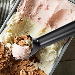 Pimoys 2.5oz Large Ice Cream Scoop 7 inches Nonstick Anti-Freeze Metal Ice Cream Scooper Professional Aluminum Icecream Scoop Spoon, Black