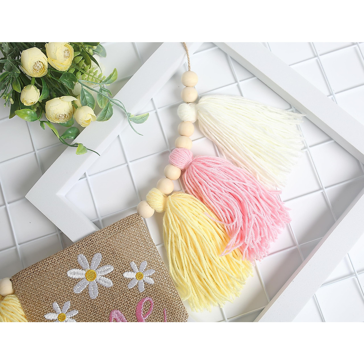 HGFC Daisy Tassel High Chair Banner - Wood Bead Tassel 1st Birthday Banner - Daisy Theme First Birthday Party Decoration - 1st Birthday Baby Girls Tassel Garland