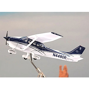Sporty's Aviation Gifts Limited Edition C172 Skyhawk Die-Cast Model 1:72nd Scale with Display Stand