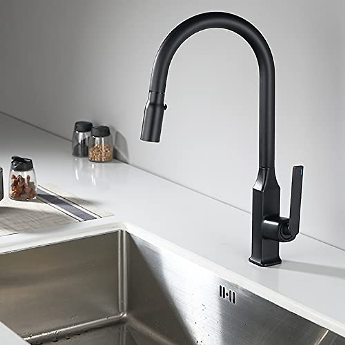 Kitchen Faucet with Pull Down Sprayer Brass Hot and Cold Water Swivel Kitchen Tap Sink Tap Black
