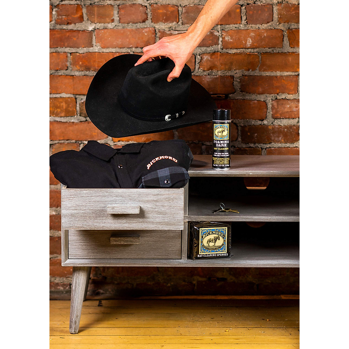 Bickmore Foaming Dark Hat Cleaner | Remove Dirt, Dust, Fingerprints & Sweat Stains - Great for Fur - Felt Cowboy Hats, Baseball Hats & More