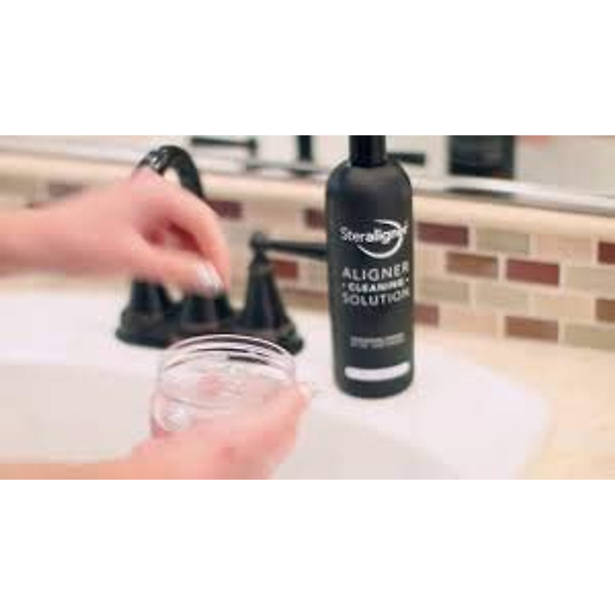 Steraligner® Aligner Tray Cleaning Solution | 16oz Bottle with Marked Cleaning Tray | Improves Dental Hygiene, Reduces Tartar, Removes Plaque | Healthier Teeth and Gums