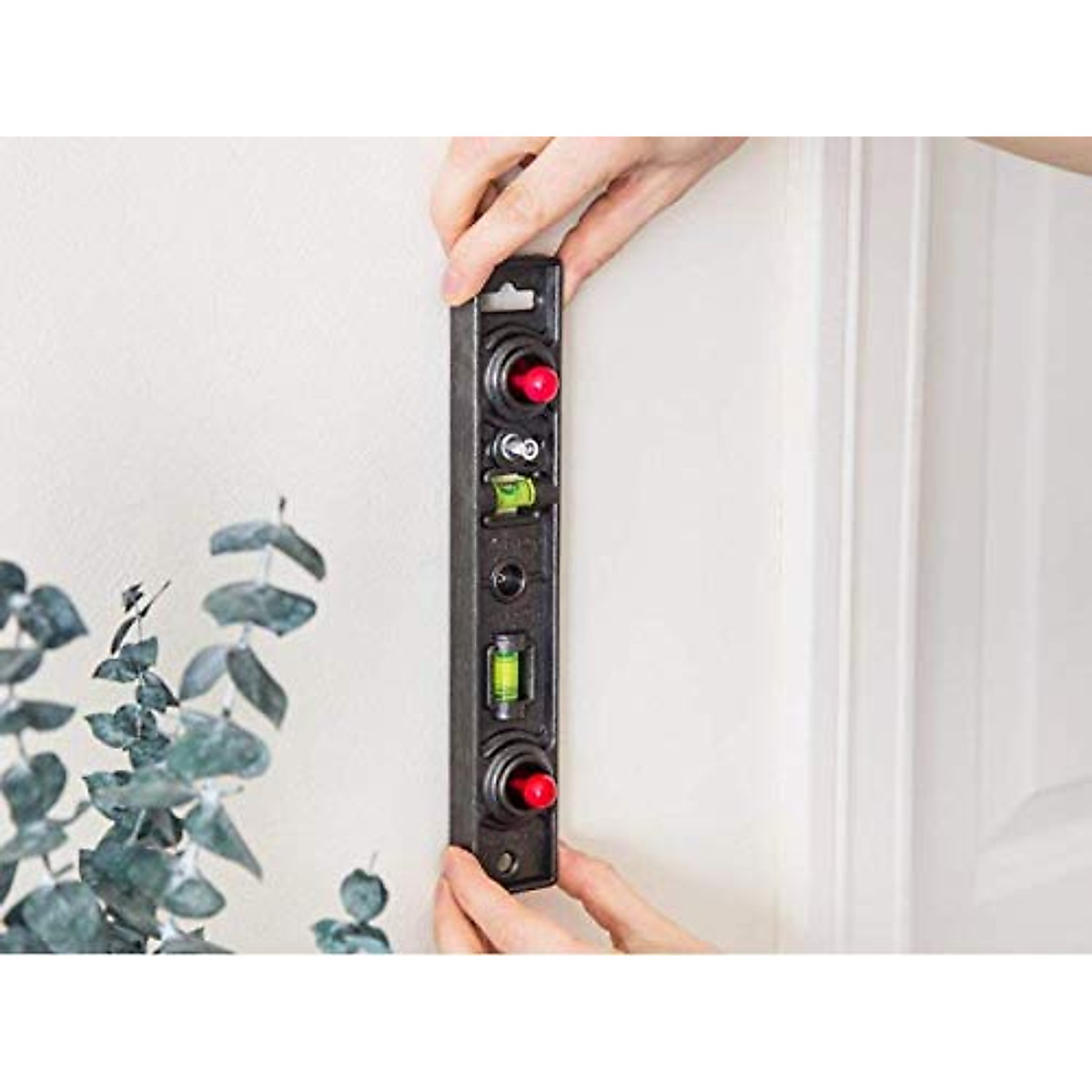 StudPoP On the LEVEL magnetic stud finder.Finds metal fasteners holding the wall board to the studs.Two moving magnets provide both an audible click and a visual movement when fastener is found.