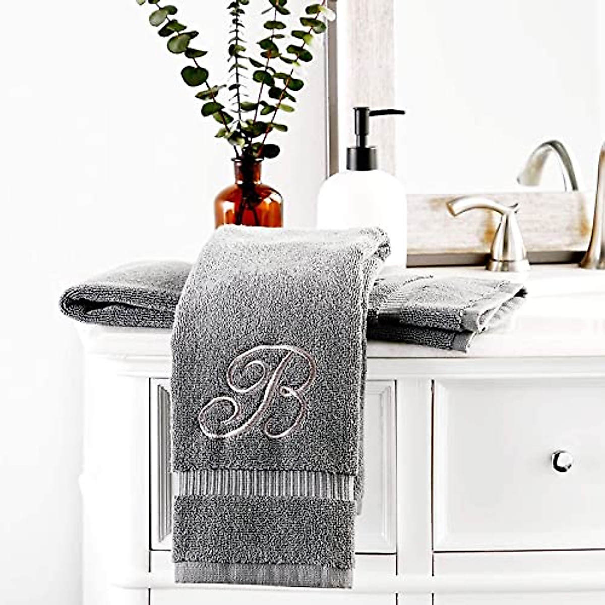 Juvale 2 Pack Letter B Monogrammed Hand Towels, Gray Cotton Hand Towels with Silver Embroidered Initial B for Wedding Gift, Bridal Shower, Baby Shower, Anniversary (16 x 30 Inches)