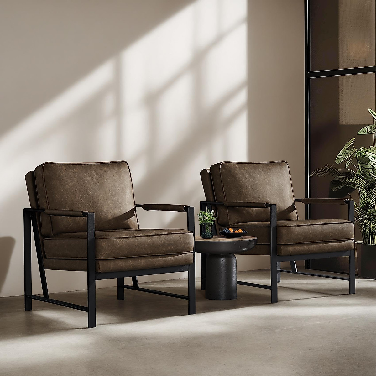 Yaheetech PU Leather Armchair, Retro Leisure Accent Chair with Extra Soft Padded and Cushion, Modern Reading Arm Chair with Black Metal Frame for Living Room/Office/Bedroom/Study, Brown