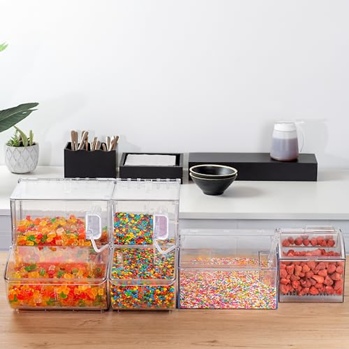 Restaurantware Met Lux 1.6 Gallon Food Storage Container, 1 Airtight Treat Box - With Scoop, Holds Up To 25 Cups, Clear Plastic Cereal Container With Lid, For Kitchen Or Pantry Organization