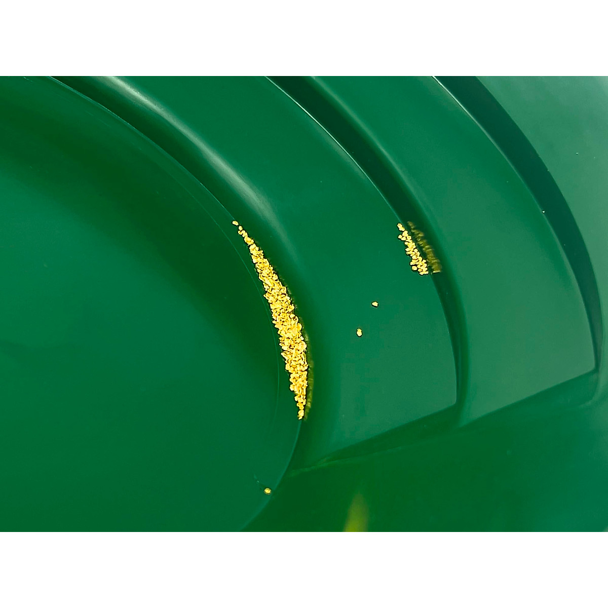 Compact Gold Panning Kit with Portable Sluice: Includes Miners Moss, Gold Trap Mat, Sand Separator, Classifier, and Free Tote