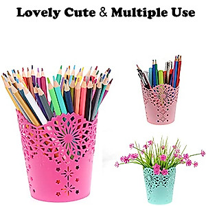 AOKIVIGOA 8pcs Set Pencil Holder Cup Lovely Cute Plastic Hollow Flower Pencil Pots for Office School and Home Pen Ruler Stationery Makeup Brush Storage Organizer with Sticky Notes (Multicoloured)