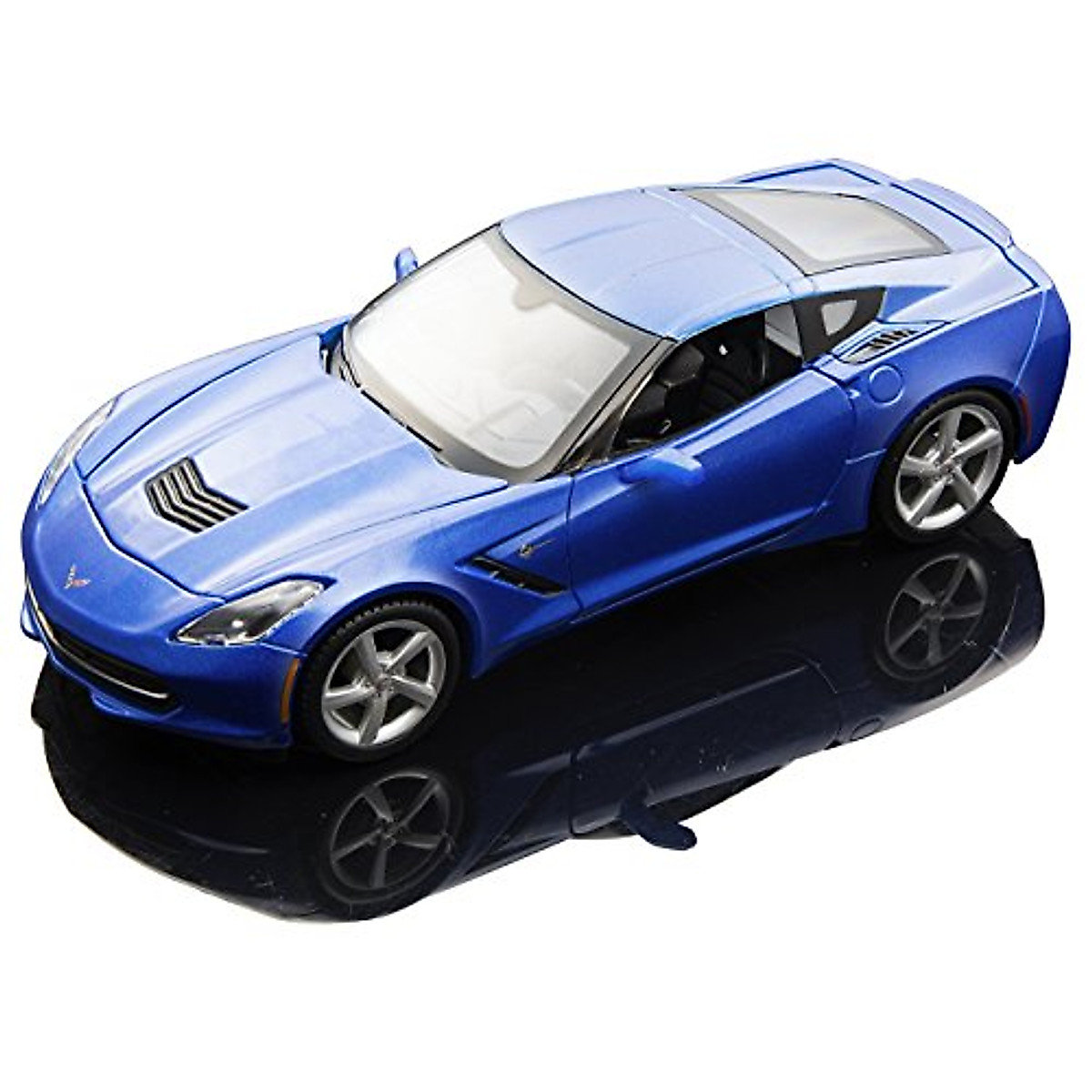 Maisto 1:24 Scale 2014 Corvette Stingray Coupe Diecast Vehicle (Colors May Vary)