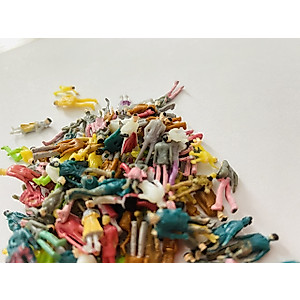 1:100 HO Scale Models People Set, Xafissy 100PCS Tiny People Model People DIY Resin Colorful Painted Mixed Seated and Standing People Figures Models for Miniature Scenes