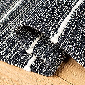 SAFAVIEH Striped Kilim Collection 6' x 9' Black/Ivory STK509Z Handmade Flatweave Cotton Area Rug