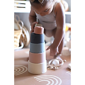 Ali+Oli Silicone Stacking Cups (7-pc), Educational Toys for Baby & Toddler, Baby Bath Toys, Baby Toys for Sensory and Development, Counting Silicone Toys, BPA-free Developmental Toys for Babies