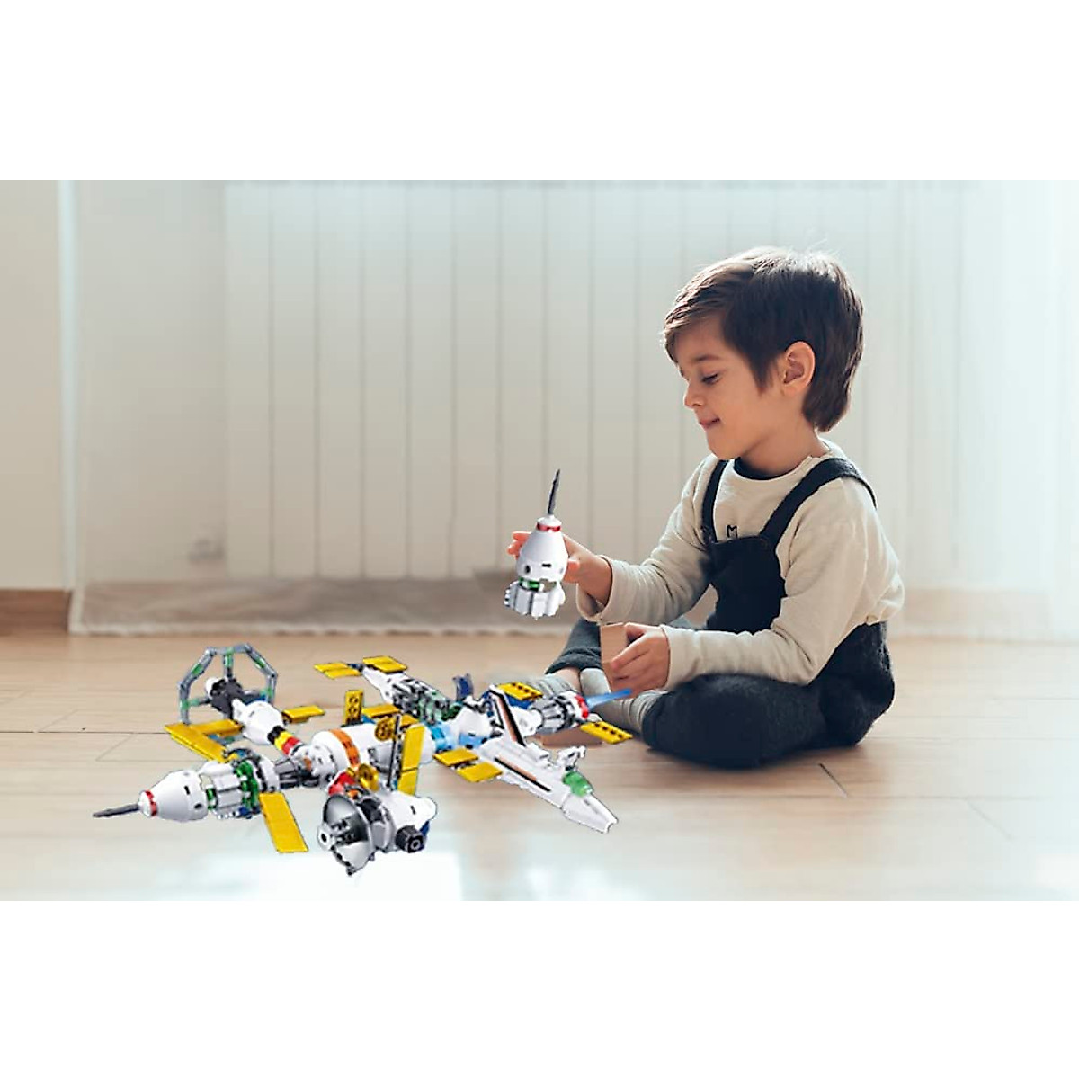 SlubanKids Space Station Building Blocks for Kids, 3D Early Learning Toys for Science and STEM, Stackable Shuttle DIY Exploration (Space Station - 511 Pcs)