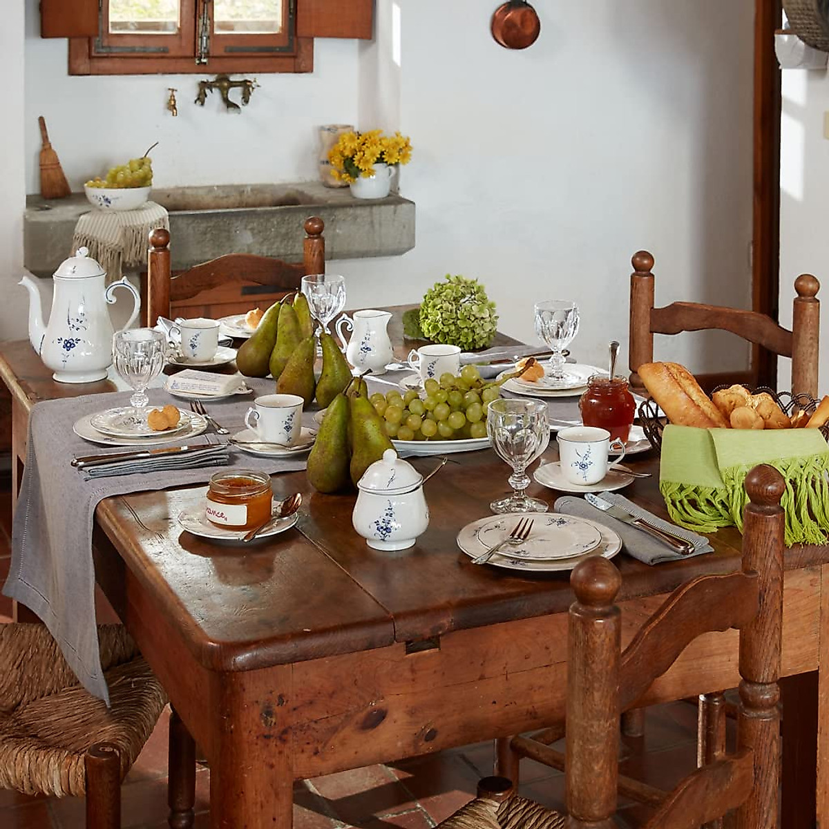 Villeroy & Boch Vieux Luxembourg Oval Platter, 14 in, White/Blue