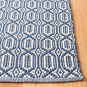 SAFAVIEH Montauk Collection Runner Rug - 2'3" x 6', Ivory & Navy, Handmade Flat Weave Boho Farmhouse Cotton, Ideal for High Traffic Areas in Living Room, Bedroom (MTK333B)