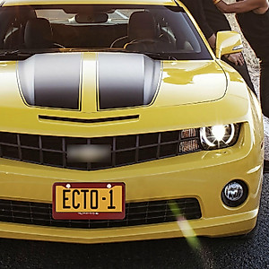 YETTASBIN Christmas Santa Claus License Plate Frames, Decorative License Plate Covers, 2 Packs Universal Aluminum Tag Frame with 2 Holes & Screw Caps for Front and Rear Car Tags, Round Hole