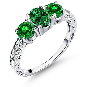Gem Stone King 925 Sterling Silver Green Simulated Emerald 3-Stone Engagement Ring For Women (2.40 Cttw, Available In Size 5, 6, 7, 8, 9)