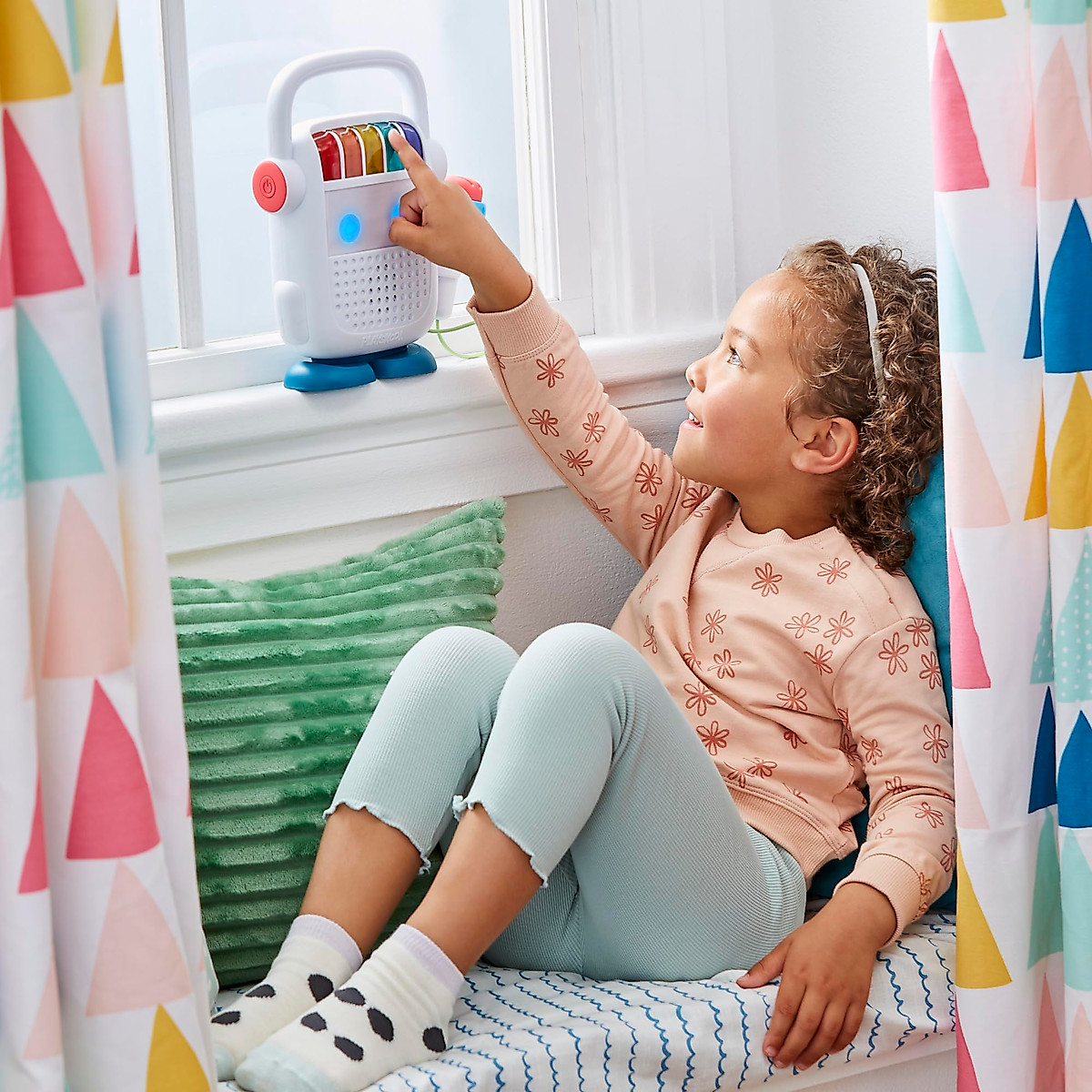 Playskool Rock n’ Roll Bot, Kids Bluetooth Speaker and Voice Changing Karaoke Microphone Toy, Ages 3 and Up (Amazon Exclusive)