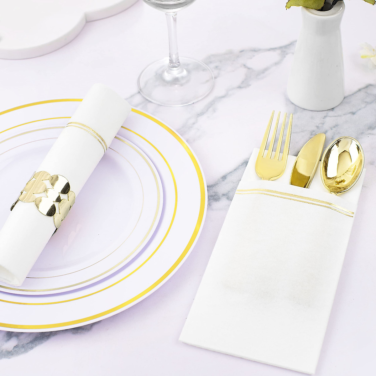 Nervure 100PCS Gold Paper Napkins with Built-in Flatware Pocket - White and Gold Prefolded Cloth Like Disposable Napkins - Heavy-duty Linen-Feel Dinner Napkins for Party & Wedding & Dinner