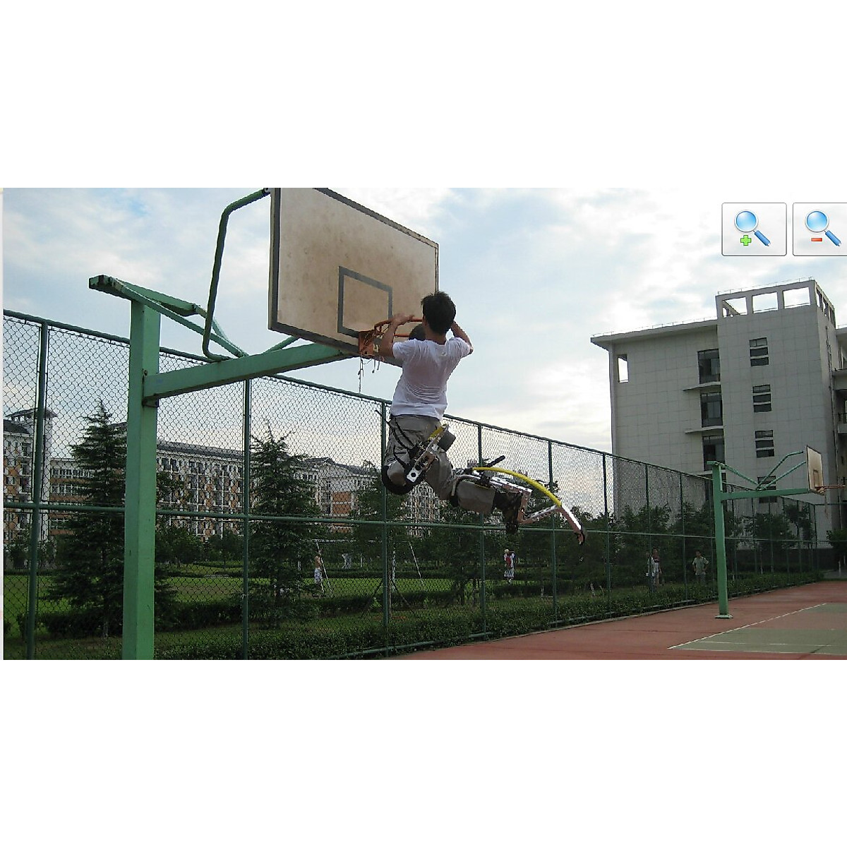 Skyrunner Iconiciris Kids/Child Youth Kangaroo Shoes Jumping Stilts Fitness Exercise (66-110lbs/30~50kg) (black)