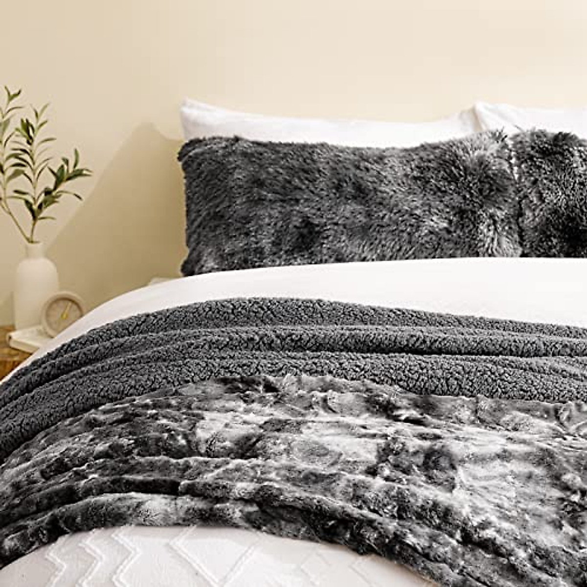 joybest Faux Fur Throw Blanket for Couch, Tie-Dye Reversible Fuzzy Blankets, 50x60 Inches Soft Sherpa Blanket for Sofa and Bed