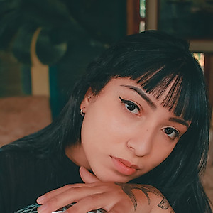 SHANPIN Eyeliner Tool, Reusable Smoky Eyeshadow Multifunctional Eye Makeup Tool (Purple)