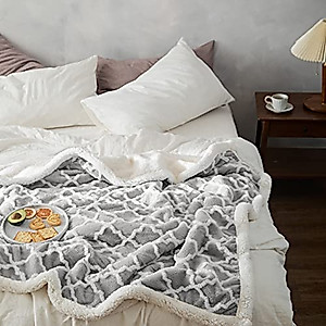 Soft Sherpa Shaggy Fleece Blanket Gray - Fuzzy Fluffy Super Soft Furry Plush Decorative Blanket Dual Sided Throw Size fit Couch Sofa Thick Warm Cozy Blanket, Quatrefoil Pattern 50x60 inches，420GSM