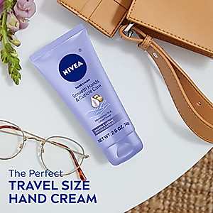 NIVEA Simply Smooth Gift Set with Hand Cream and Smoothness Lip Balm