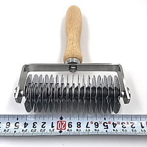 Stainless Steel Dough Lattice Roller Cutter with Wood Handle,Cookie Pie Dessert Pizza Bread Pastry Crust Roller Cutter